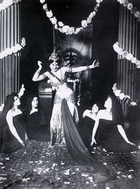 Mata Hari Margarethe Zeller Performing Javanese Dances In The Library