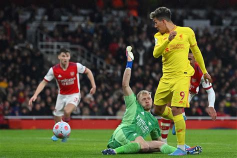 Liverpool Overcome Arsenal To Close Gap On Man City Pakistan Observer