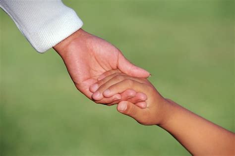 از دلایل تورم انگشتان دست