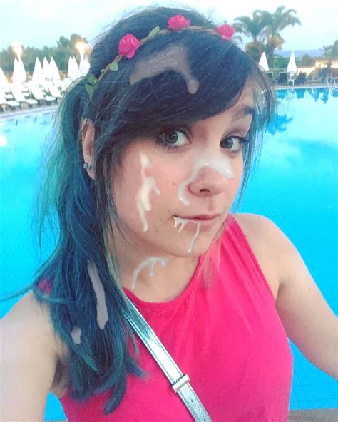 Post 2769176 Ellenrose Fakes Outsidexbox