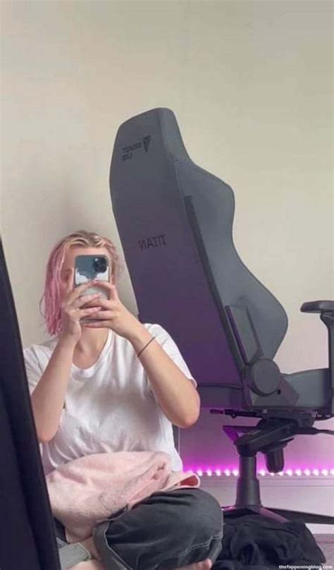 Niki Nihachu Sexy Collection 34 Photos Video Thefappening