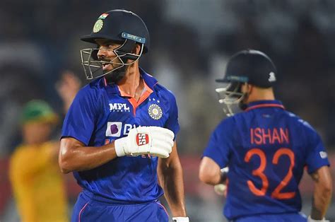 Ind Vs Sl संजू सैमसन बाहर हुए तो इस तूफानी बल्लेबाज को मिल सकता है मौका