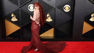 Chappell Roan Répond Aux Critiques Sur Sa Robe Controversée Aux Grammy