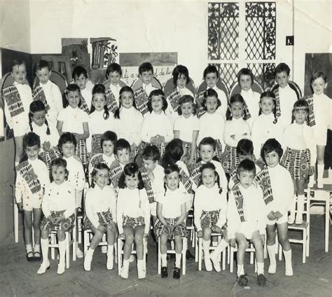 Photo De Classe Maternelle De 1971 Ecole Sainte Bernadette Copains D