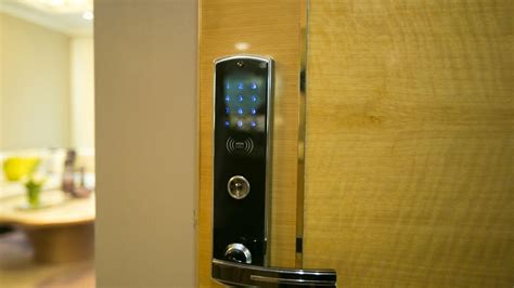 Alarm Pintu Rumah Dengan Sensor Magnet