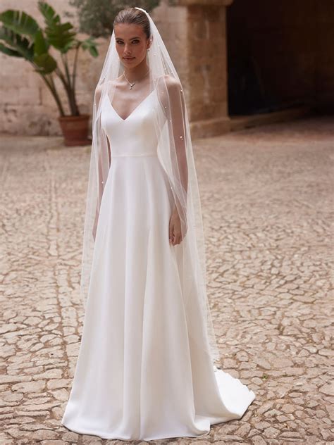 Wedding Dress Veils Boleros And Wedding Accessories Bianco Evento