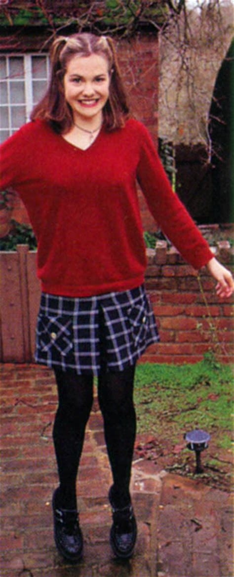 Larisa Oleynik The Secret World Of Alex Mack Photo 10547858 Fanpop