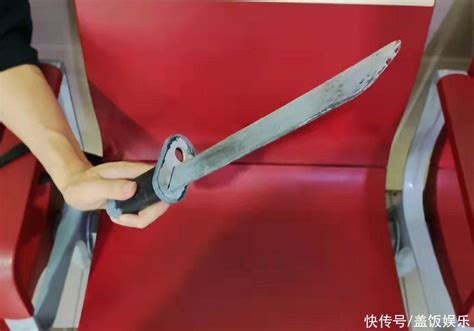 叶璇演出突发意外！脸被道具刀戳个窟窿洞，紧急送医缝针太血腥 360娱乐，你开心就好