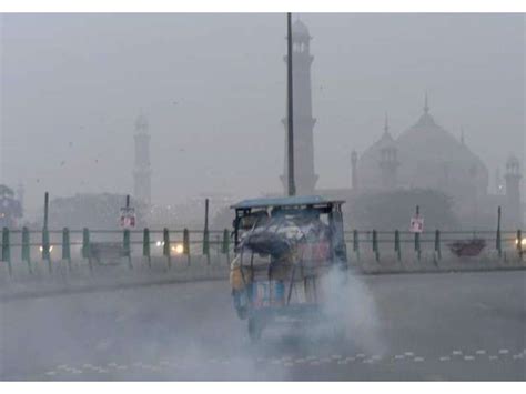 سموگ پرقابو پانے کیلئے لاہور کے مختلف علاقوں میں گرین لاک ڈاؤن تعمیراتی