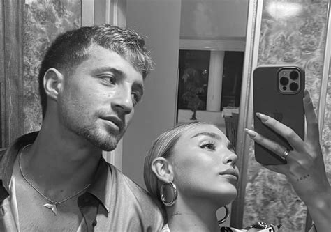 הישרדות עם מי טל מורד ישן כפיות על האי לפני מאיה קיי Tmi