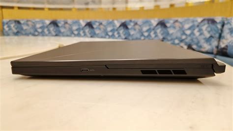 Review Rog Zephyrus Duo Futuristic Gaming Laptop With Nvidia Geforce Rtx Series Dunia