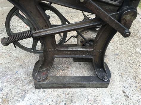 Antique Power Hacksaw