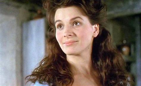 Catherine Earnshaw Linton Free Spirit Is In Love With Heathcliff