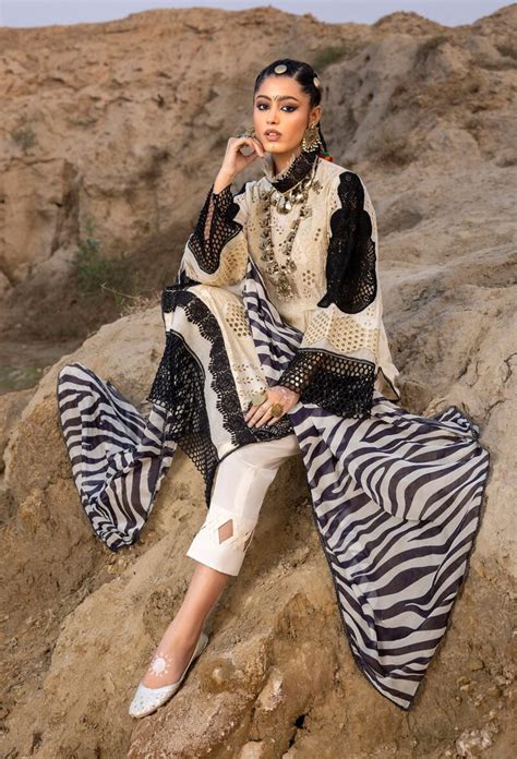 Adans Libas Lawn By Hafsah Zia Thealzawiahfashion