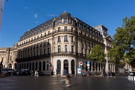 ソシエテ・ジェネラル、仏国内で数百人規模の削減計画－経費削減で Bloomberg