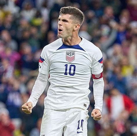 Pin De Hotdamn Em Usa Footballers