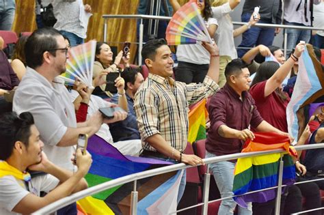 Personas Trans Ya Podrán Certificar Su Cambio De Identidad Punto Medio