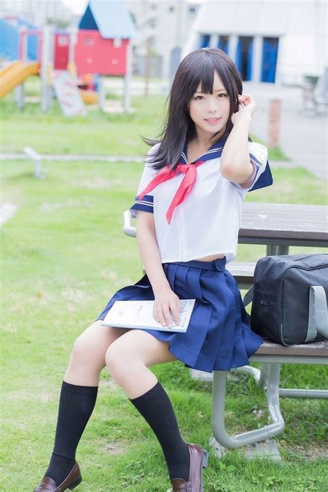 痴女みたいな女子高生が高画質のデジカメでスカート逆さ撮りした画像10枚 可愛い校生