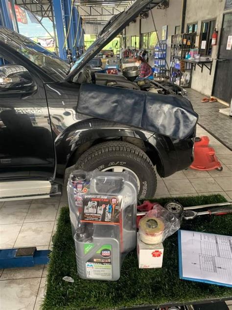 Toyota Vigo เลขไมล์ยังน้อย เลือกใช้ชุดโปร 7ลิตร 10w 30 พร้อมเปลี่ยนกรอง