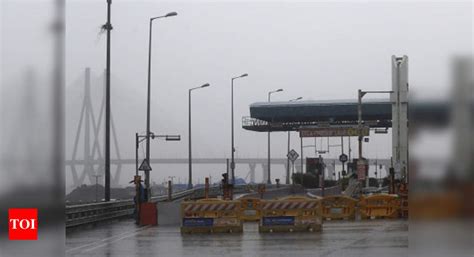 Cyclone In Mumbai 2020 Mumbai Manages To Stay Afloat As Cyclone