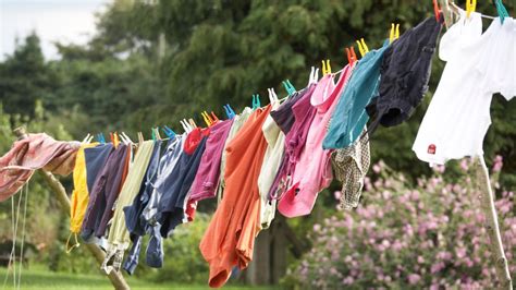 How To Iron Clothes Without An Iron Clever Alternatives To Smooth