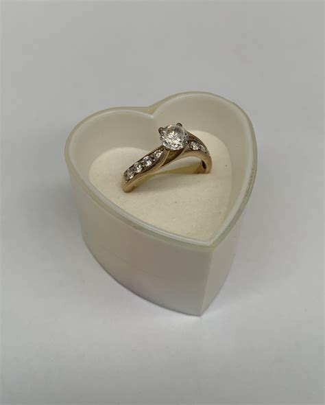 9ct Gold And Cubic Zirconia Ring Gold Coast Antiques