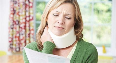 Easley Injury Clinic Explaining Whiplash Call 247