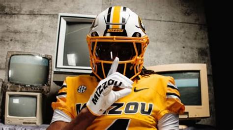 Mizzou Lands Commitment Of 3 Star Wr Devyon Hill Lomax