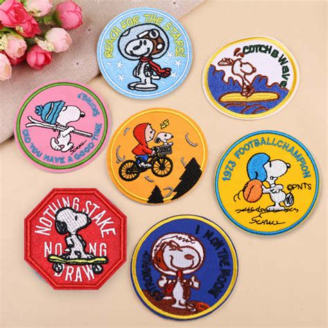 와펜패치 스누피 애니메이션 캐릭터 원형 와펜 열접착 자수패치 6종 위시버킷