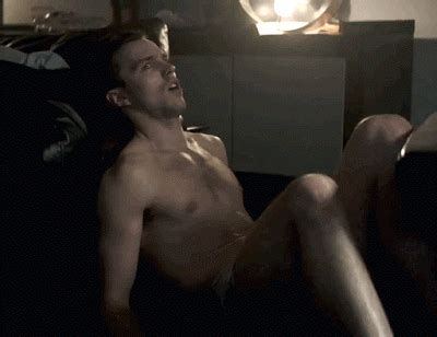 Nicholas Hoult Page Lpsg