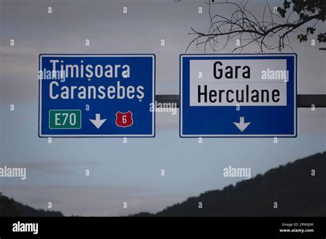 Panneau De Signalisation Roumain Banque De Photographies Et Dimages à