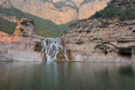山西太岳山国家森林公园红崖峡谷景区简介 山西太岳山国家森林公园 森林旅游