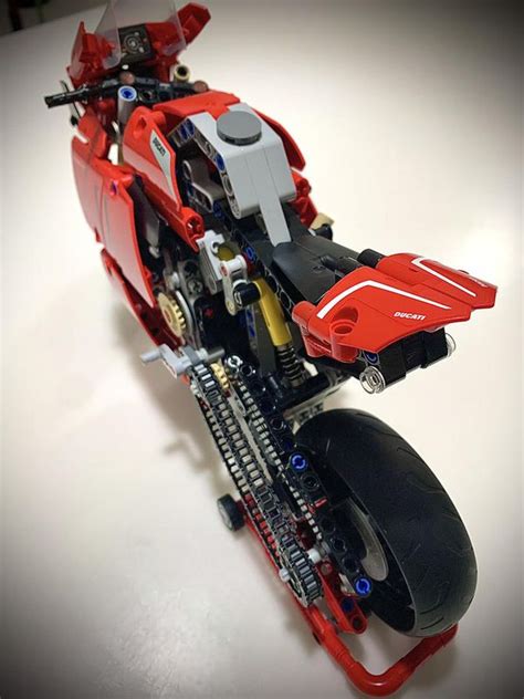 Lego Moc 42107 Ducati Panigale Seat Redesign By Bakanych Rebrickable