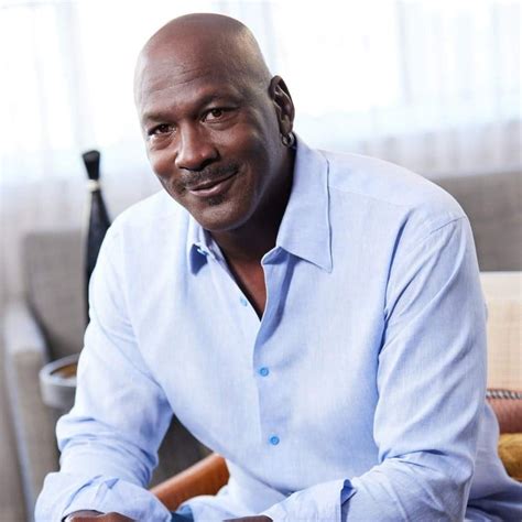 How Ex Nba Star Michael Jordan Makes And Spends His Us3 Billion Net