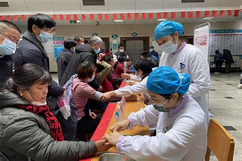 呵护你的小心肝 感染性疾病科开展3 18全国爱肝日义诊活动 安庆市立医院