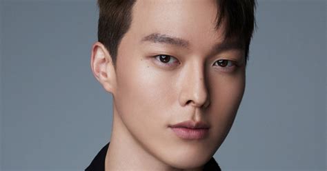 장기용 재벌 2세 팀장 된다···‘키스는 괜히 해서 공지혁 역 출연