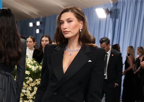 Hailey Bieber Ditched Justin Bieber To Attend The Met Gala Solo