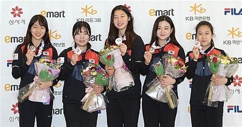 세계주니어컬링챔피언십 3위 차지한 여자주니어 대표팀