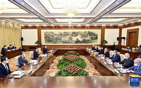 習近平會見俄羅斯統一俄羅斯黨主席梅德韋傑夫 中央政府駐澳門聯絡辦公室