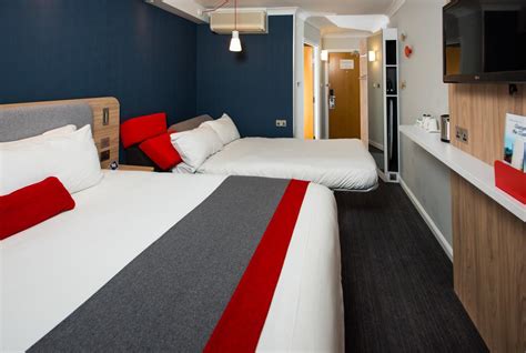 Holiday Inn Express Nr Glasgow Airport Explore Oban
