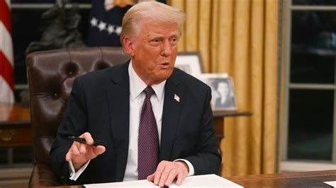 Трамп заявив що Путін знищує Росію відмовляючись досягти мирної
