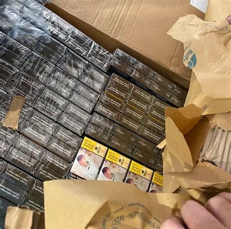 Ченгета тарашиха имоти във Враца и околността намериха куп контрабандни цигари и тютюн