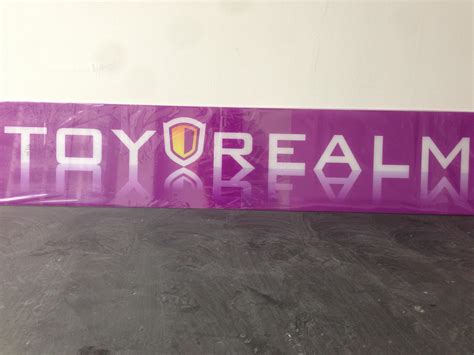 Sgtoydisplay The 5 Glass Shelf In The Display Cabinet When Set At