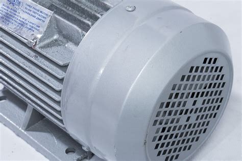 SILNIK ELEKTRYCZNY 3 FAZOWY 4KW 2800 RPM 5781035584 Oficjalne