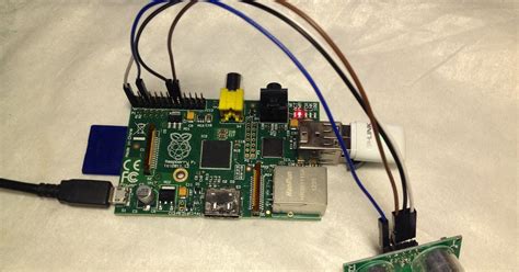 Raspberry Pi 筆記15：超音波測距離 天花板隨記