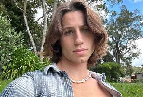 Amici 23 chi è il ballerino Dustin Taylor e amico di Isobel