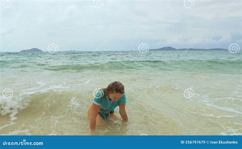 Expectation And Reality Meme Slow Motion 180fps The Girl In Blue Swimsuit Posing On In The