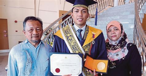 Sukma Gold Medalist Muhammad Hariz Gets Top Honour At Uthm Convocation