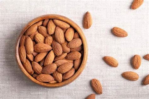 大脑最爱的6类食物脑力劳动人群多吃哦可以有效提高大脑灵活度 认知 巧克力 脂肪