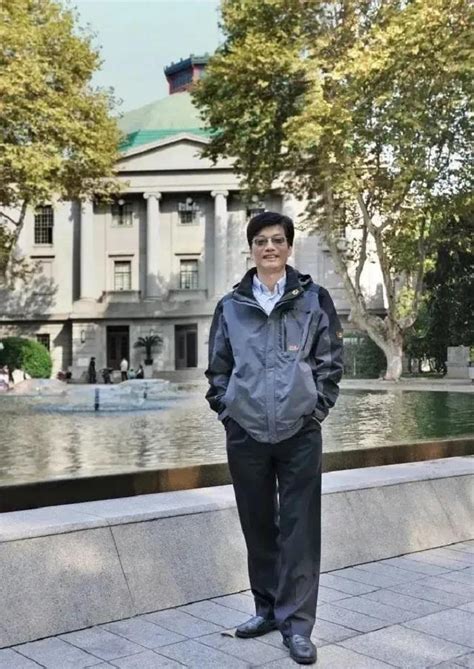 发送不雅图片的袁久红院长被免职了 知乎
